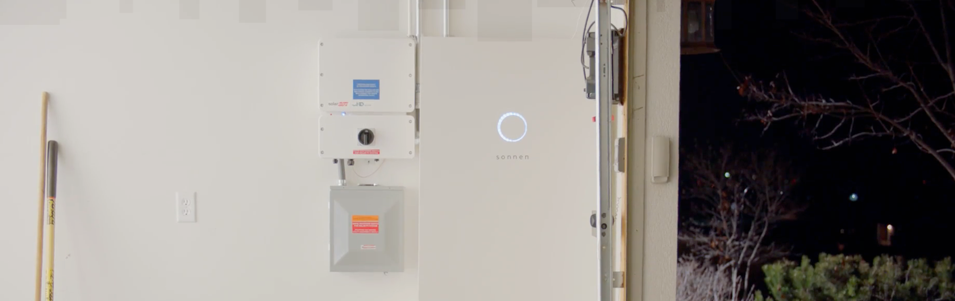 Sonnen Core+ vs. Tesla Powerwall - Energy Storage & Solar